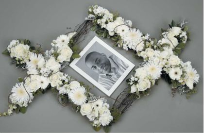 Flower Frame Sympathy Arrangement h2407 | Funeral Flowers Delivery in ...
